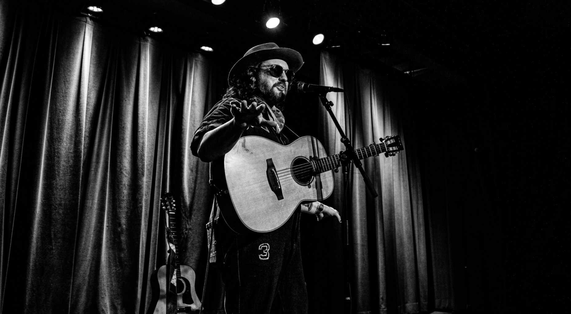 Adeem the Artist – Anniversary | Dust of Daylight